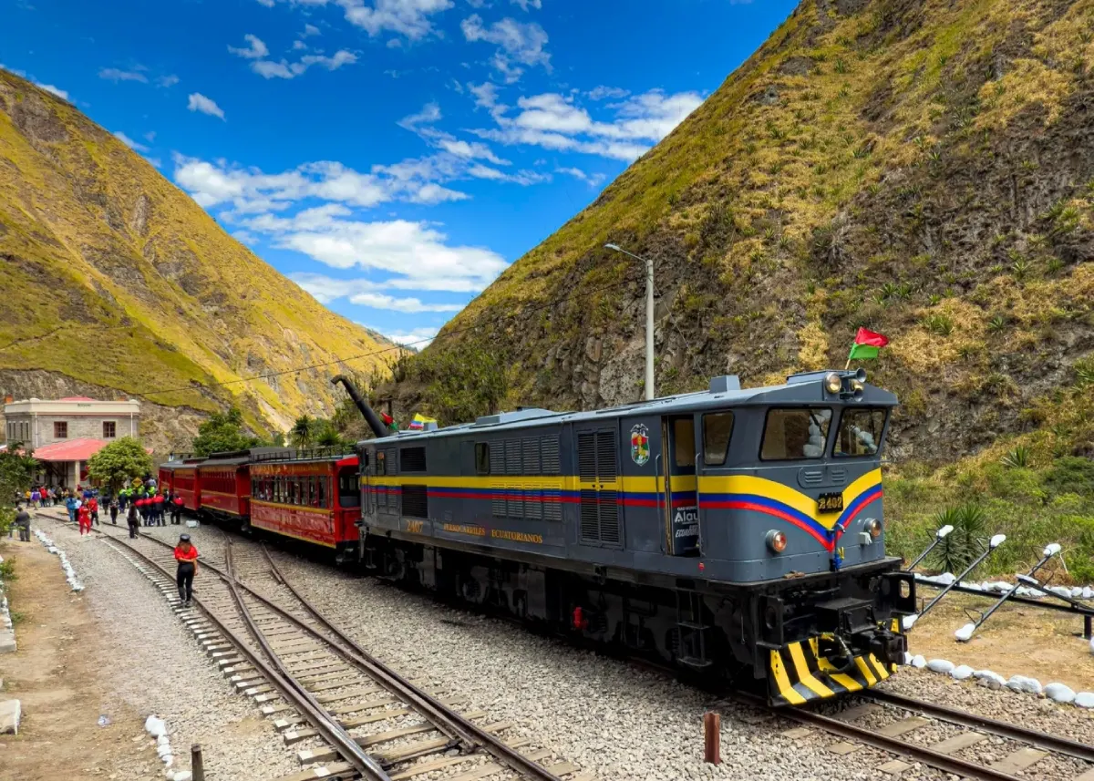 The Devil’s Nose Train Route is back, and Latin Trails presents an exclusive itinerary!