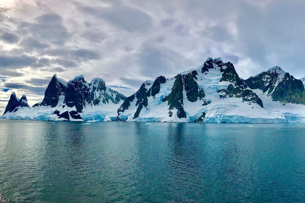 Antarctica Beyond Limits: 10-Day Fly & Cruise Expedition